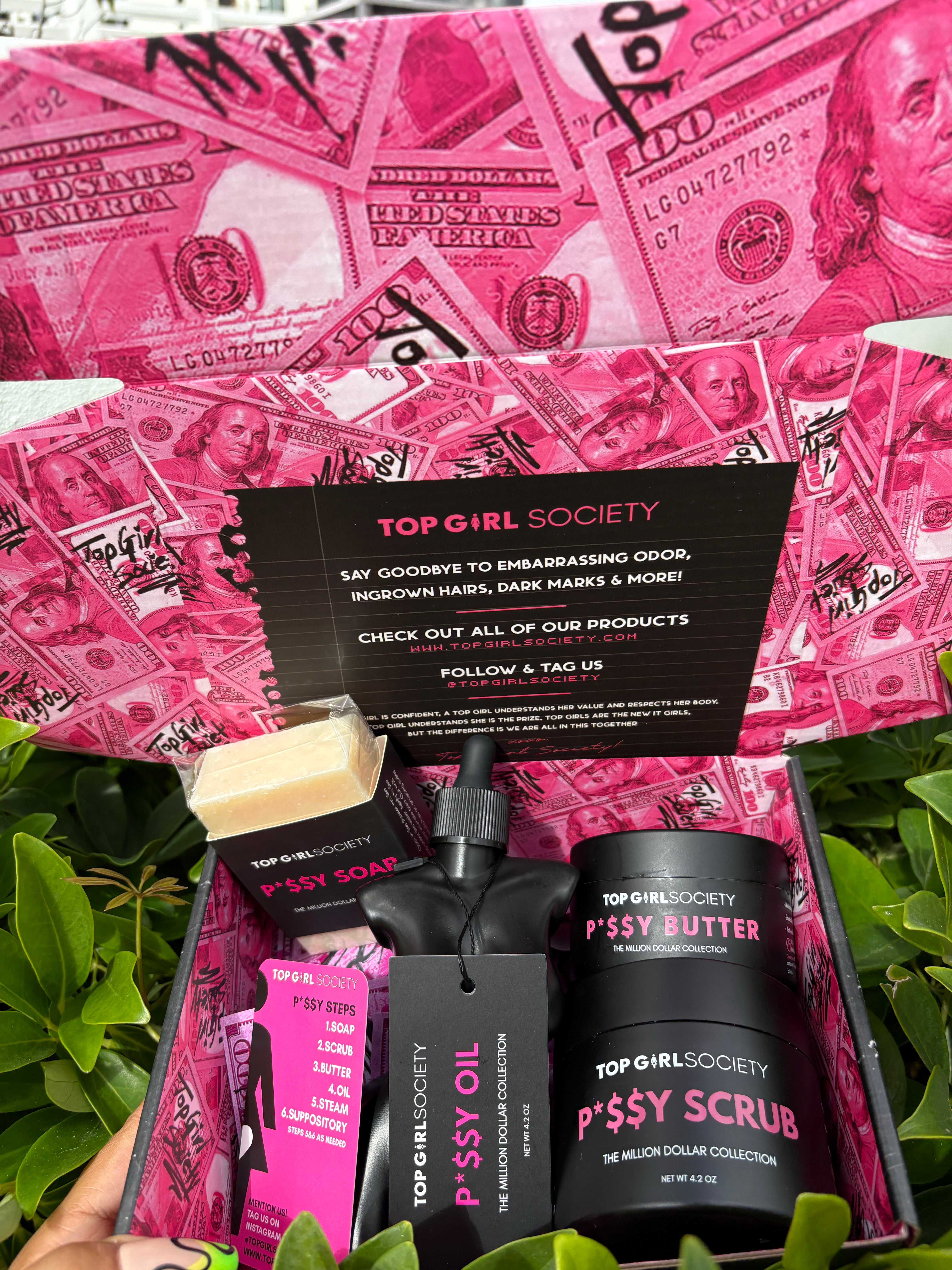 PINK FRIDAY BOX – TOP GIRL SOCIETY